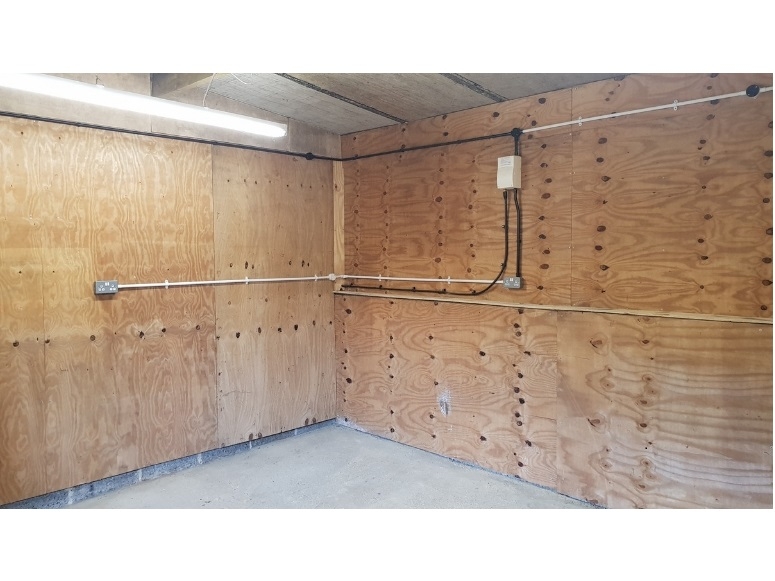 Unit 4 Cart Hovel, Lascombe Estate, Highfield Lane, Puttenham, GU3 1BB