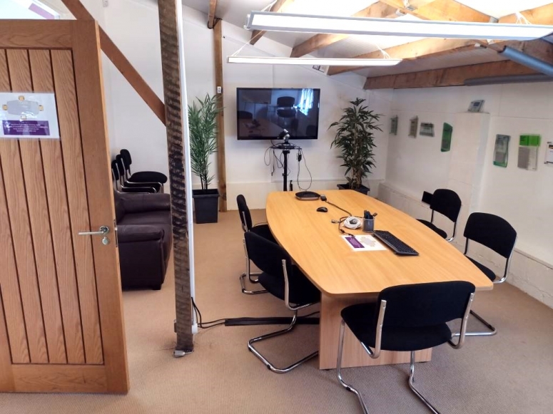 Office To Let - Surrey, GU3 1HS - 2479 sqft